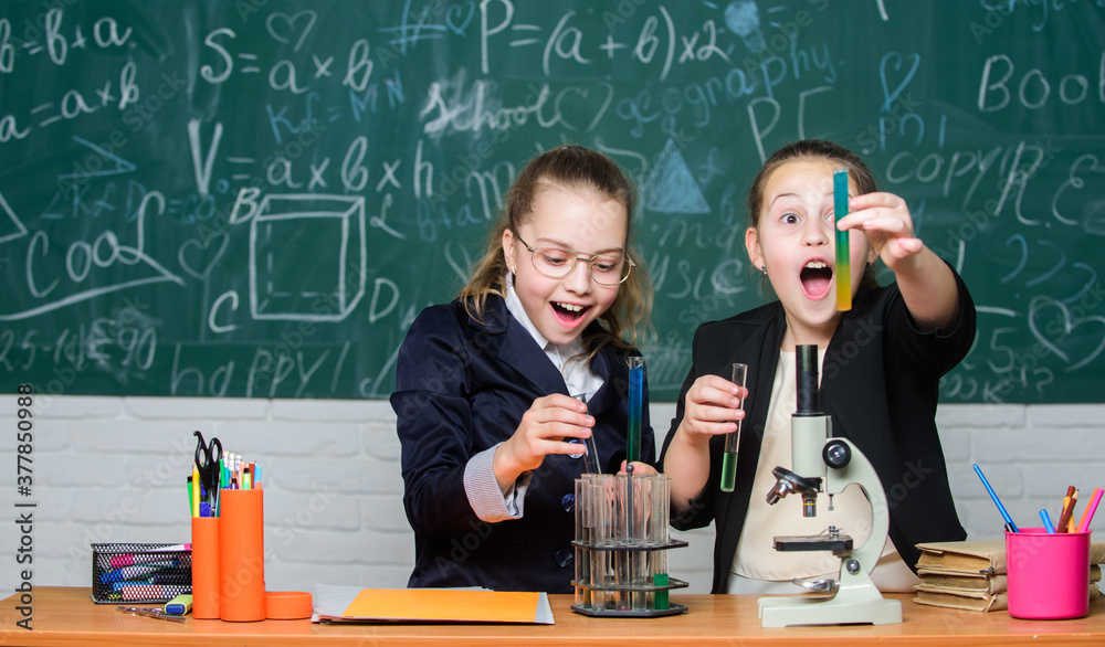 It is unbelievable. science experiments. Little girls scientist work ...