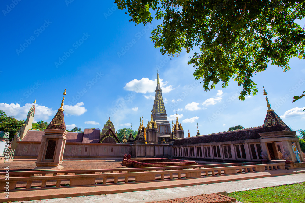 Phra that in Phrag The landscape is laid out using the Khmer style, of ...