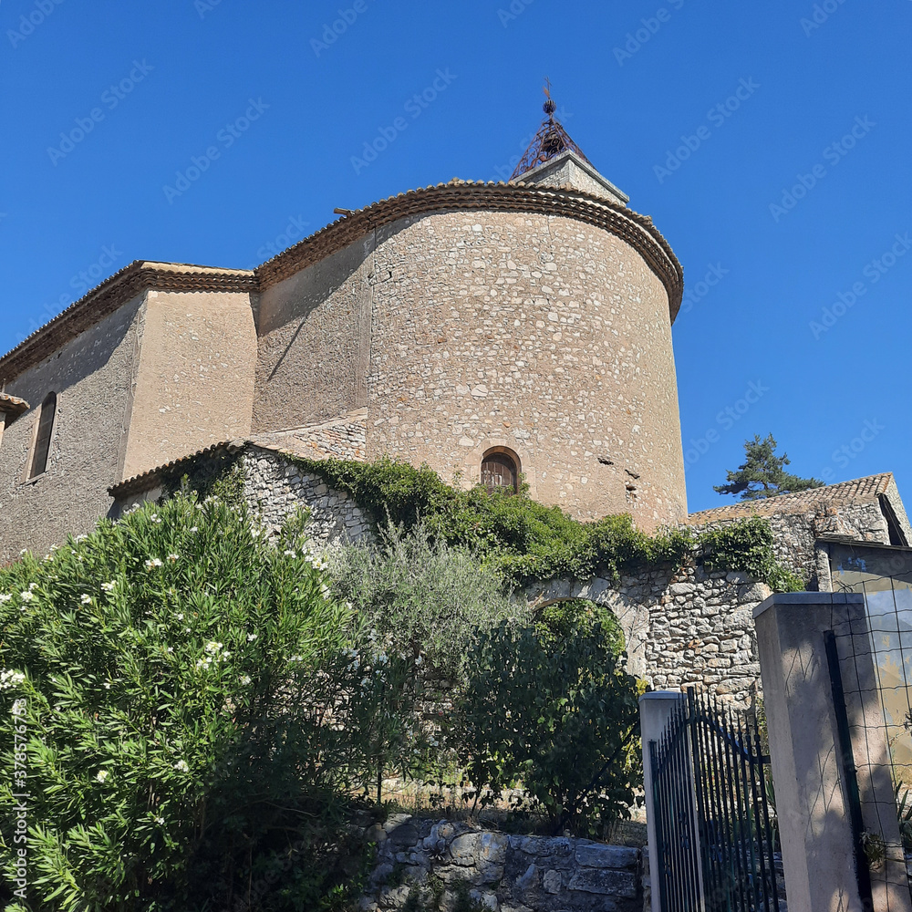 Foto de Le village de Montclus dans le Gard en France do Stock | Adobe ...