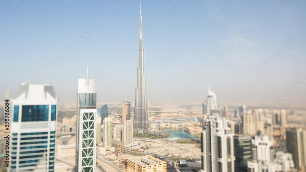 An remarkable time-lapse Dubai skyline with the world's tallest ...