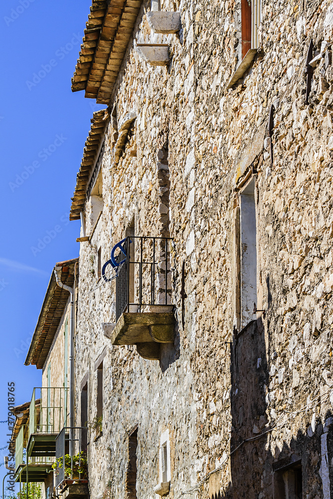 Medieval Stone houses in famous village of Saint-Paul-de-Vence. Saint ...