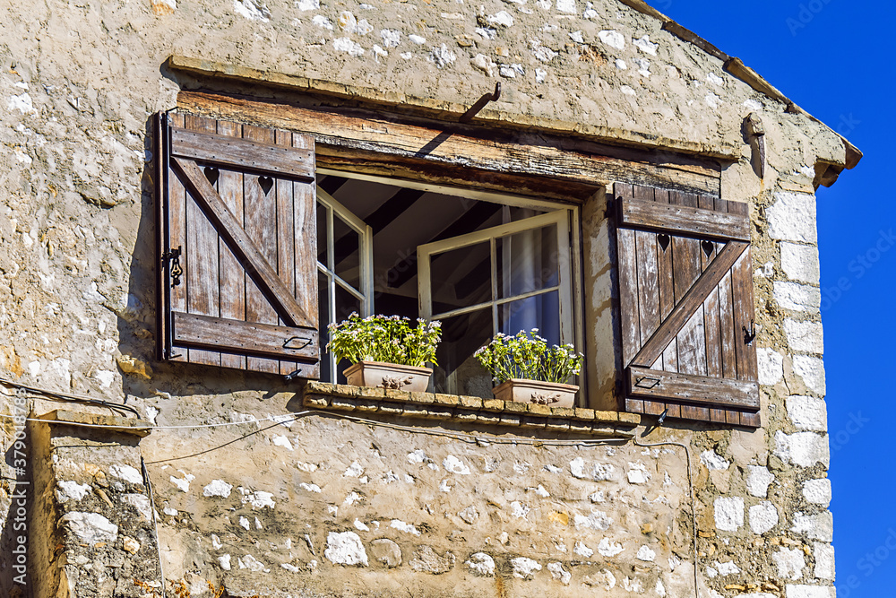 Medieval Stone houses in famous village of Saint-Paul-de-Vence. Saint ...