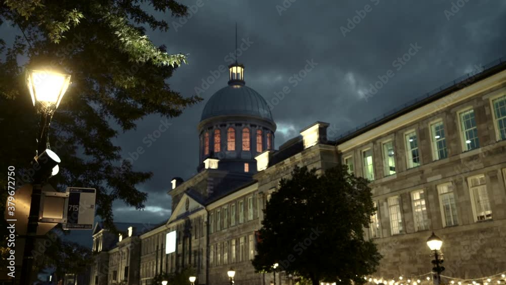 Illuminated Street Lights With Historic Building Of Bonsecours Market ...