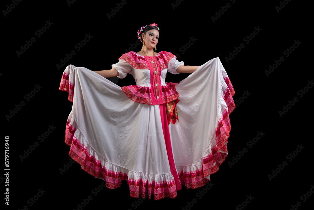 mujer mexicana con traje folklorico tradicional de colima, vestido ...