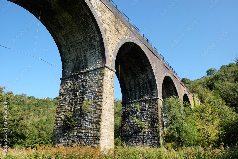 Headstone viaduct, crossing Monsal Dale, Peak District, Derbyshire ...