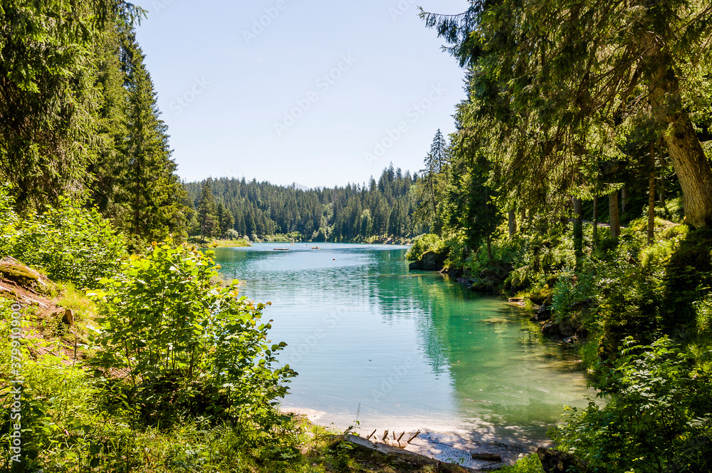 Foto de Caumasee, Lag la Cauma, Lai da Cauma, Bergsee, Badesee, Flims ...