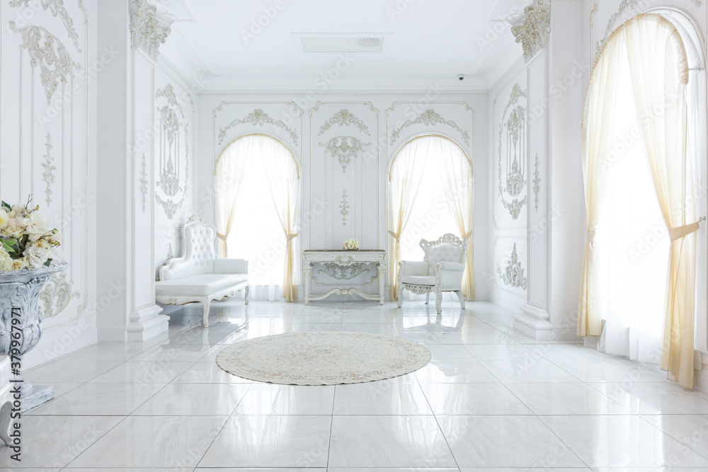 Royal White Interior Design