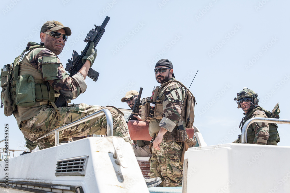 Army special operations soldiers, SEALs team, elite commando fighters ...