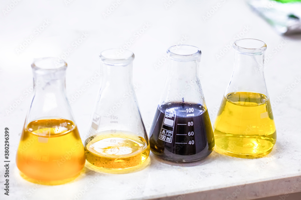 Foto de Solvent extraction from herbs and fungi for the purpose of drug ...