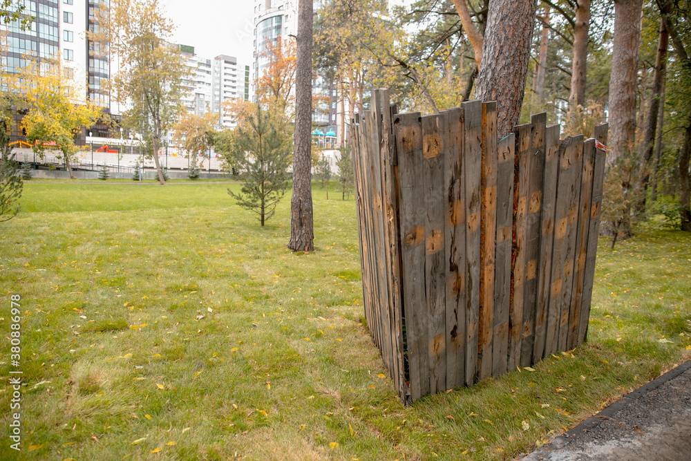 Repair of paths in parks. Protection of trees in the reconstruction of ...