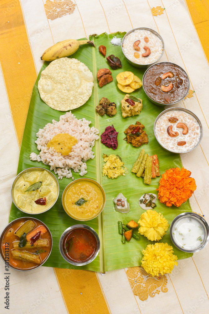 Fotka „Traditional Onam sadhya, boiled rice, served for Kerala Indian ...