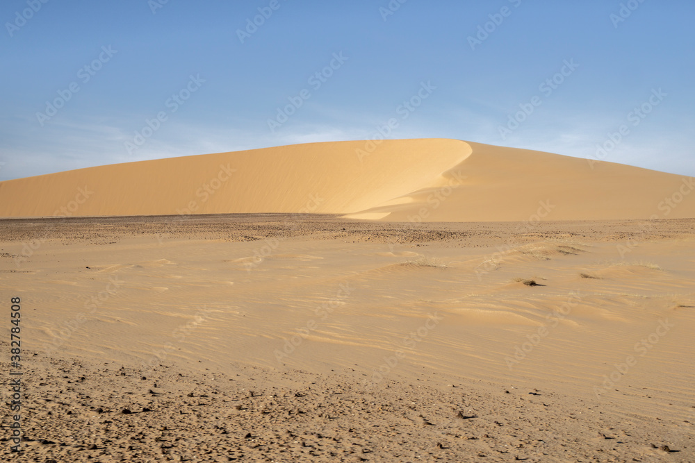 Sand dunes in the Sahara Desert of northern Chad Stock Photo | Adobe Stock