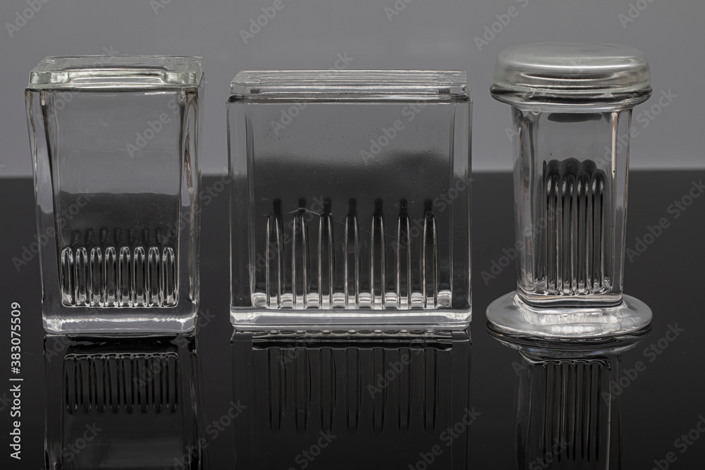 TLC separation chamber for aluminium plates and capillaries. Thin layer ...