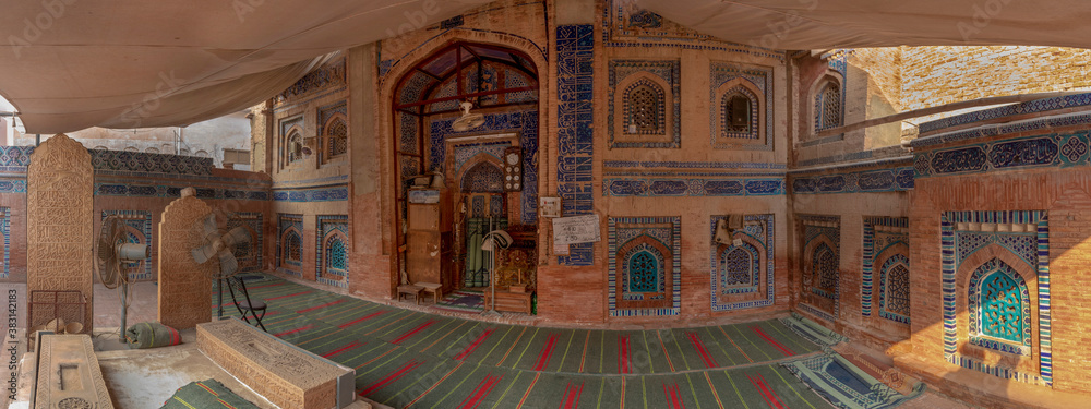 an old historical shahjahani mosque in multan, Sawi Masjid Jangla wali ...