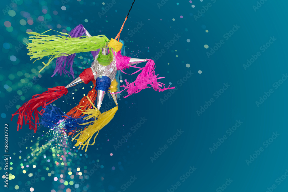 piñata navideña, piñata de cumpleaños, colorida, fondo azul con luces ...