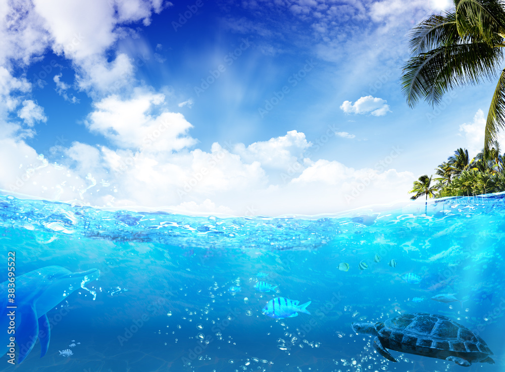 Ocean underwater scene with clouds and marine horizon. Deep blue ocean ...