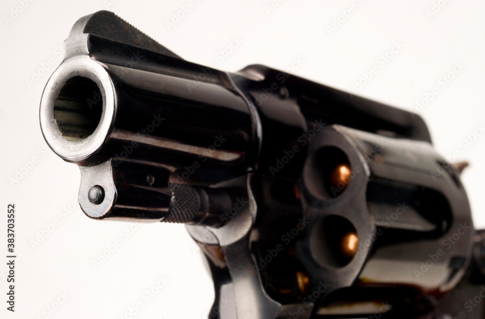 38 Caliber Revolver Pistol Loaded Cylinder Gun Barrel Pointed foto de ...