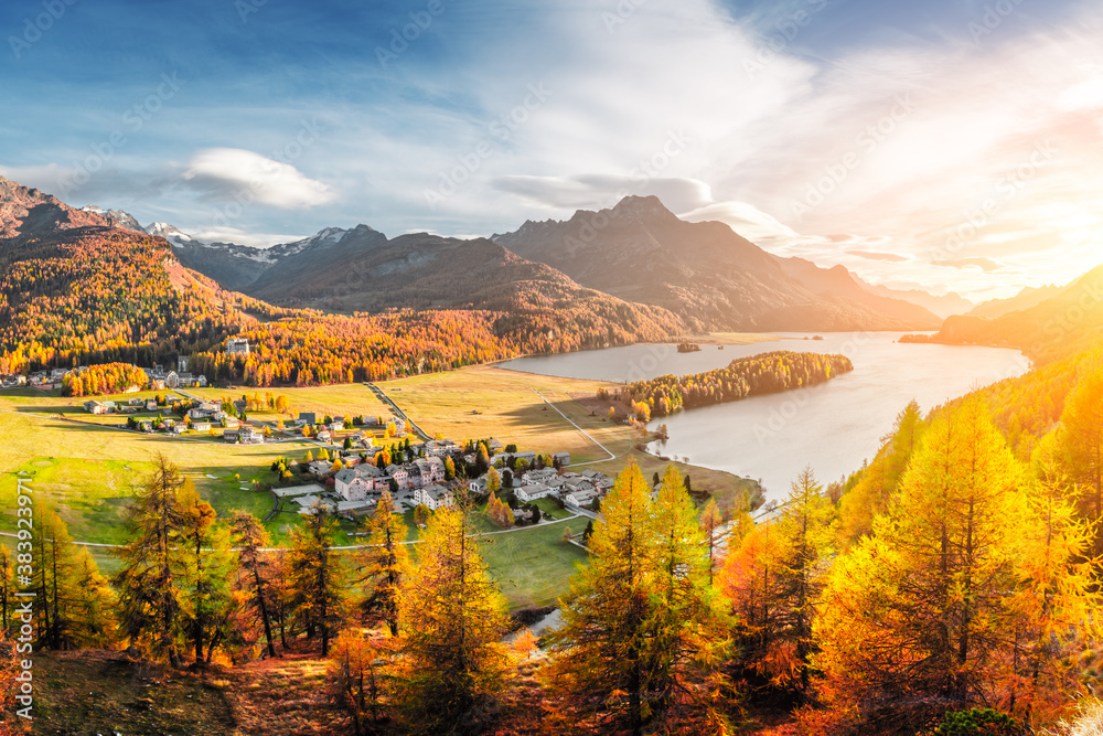 Panorama of Sils village and lake Sils (Silsersee) in Swiss Alps ...