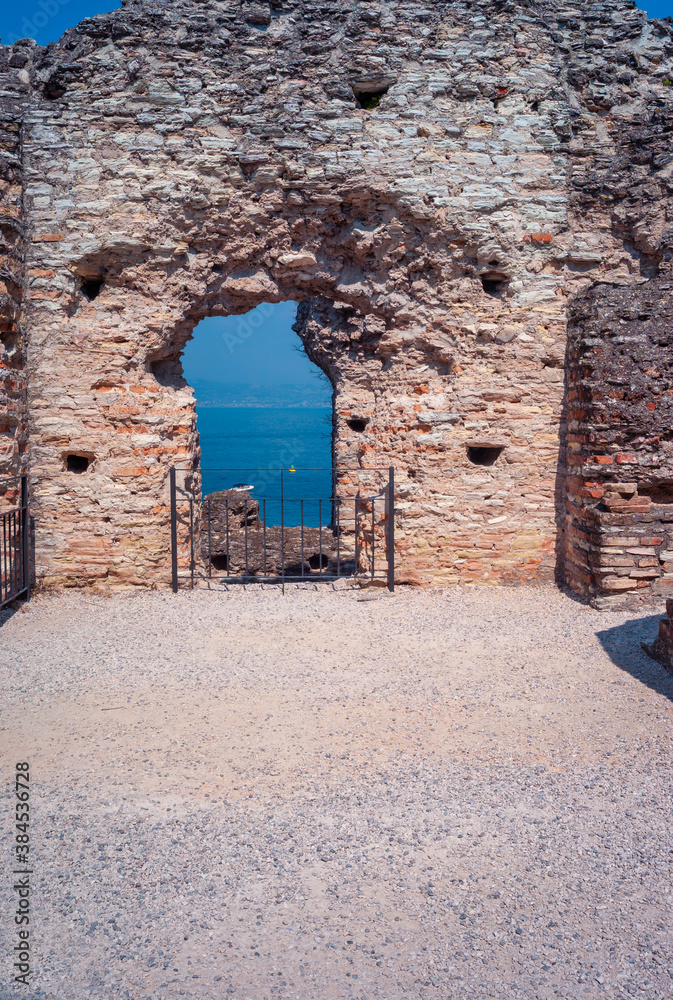 Foto de Sirmione (BS), Italy - July 30, 2020: the ancient ruins of ...