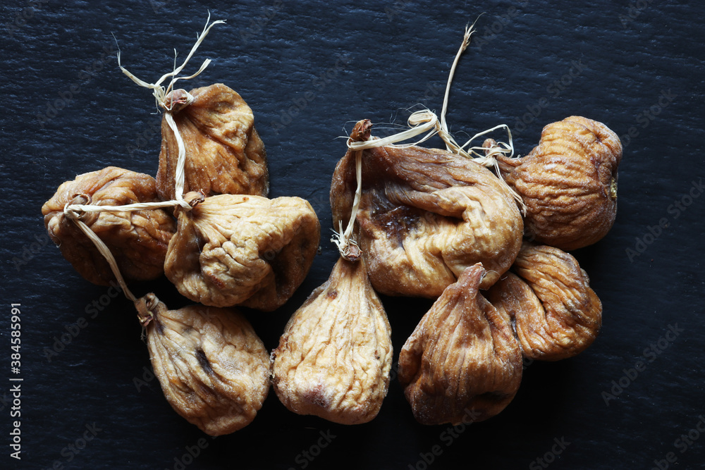Photography of organic dried figs tied, aka baglama fig for food ...