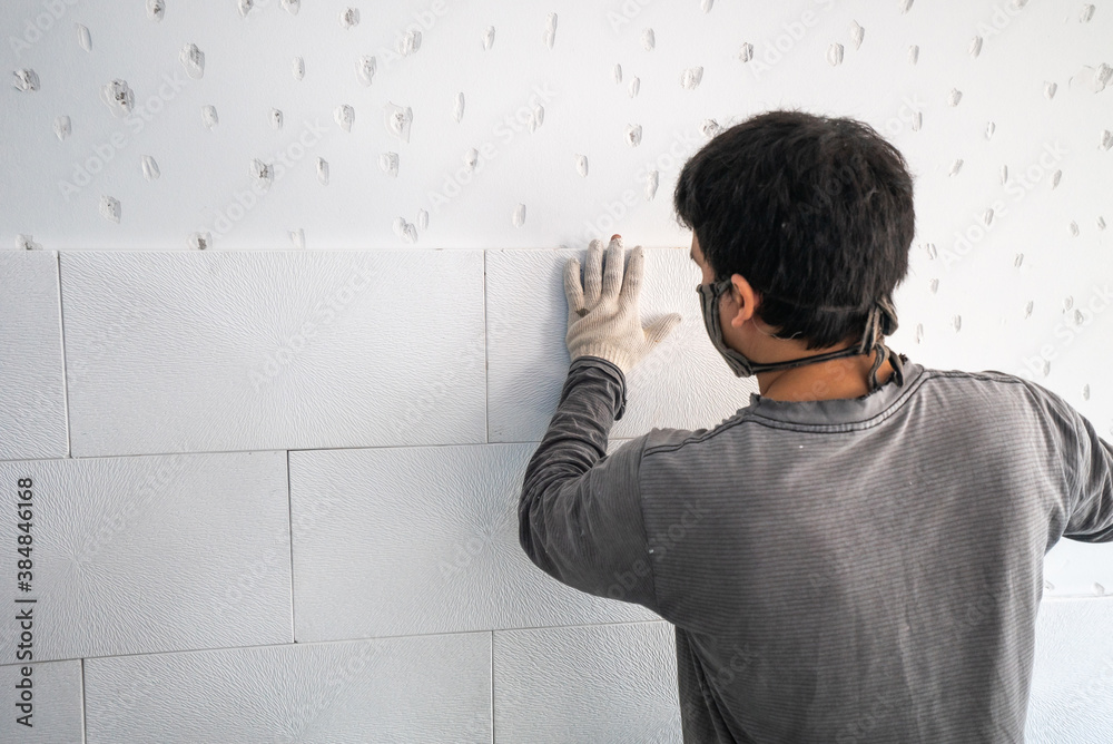 installation of gypsum boards on the wall in the apartment Stock Photo ...