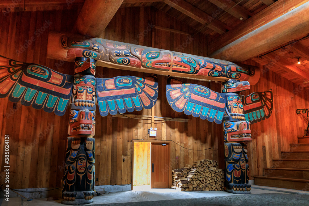 Carved totems, The Big House, Klemtu, First Nations Kitasoo Xai Xais ...