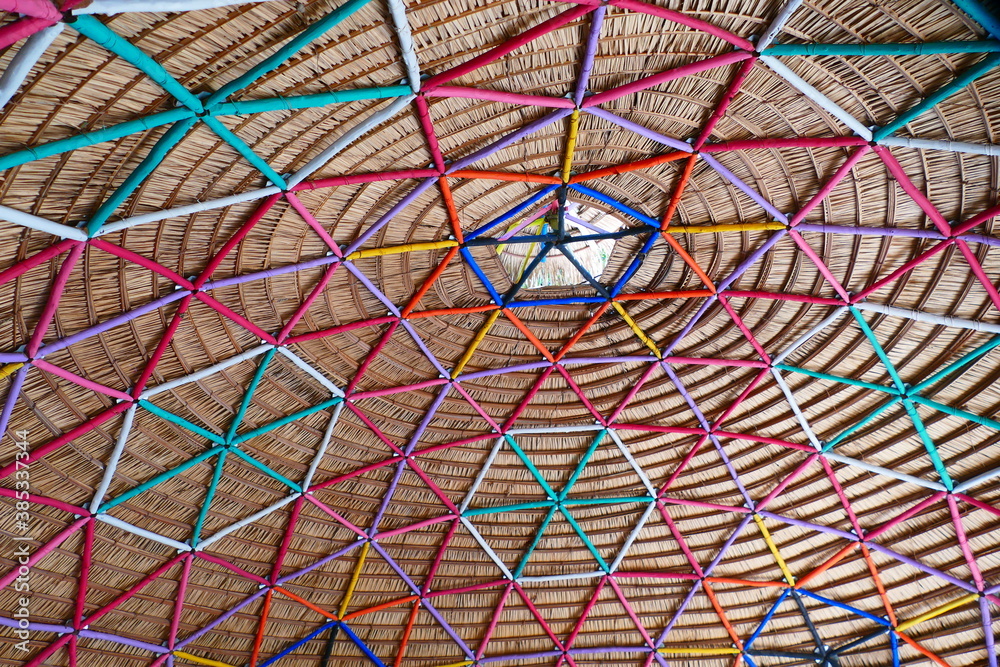 Foto de Geodesic Dome with structures made up of a network of triangles ...