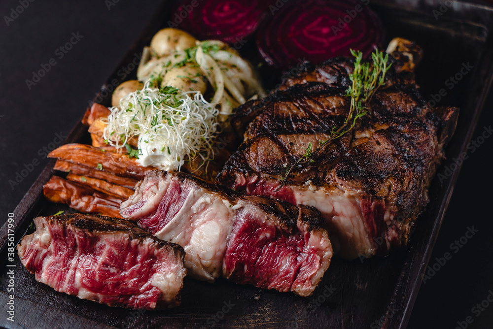 Corte asado Rib eye churrasquería emplatado barbacoa asador argentino ...