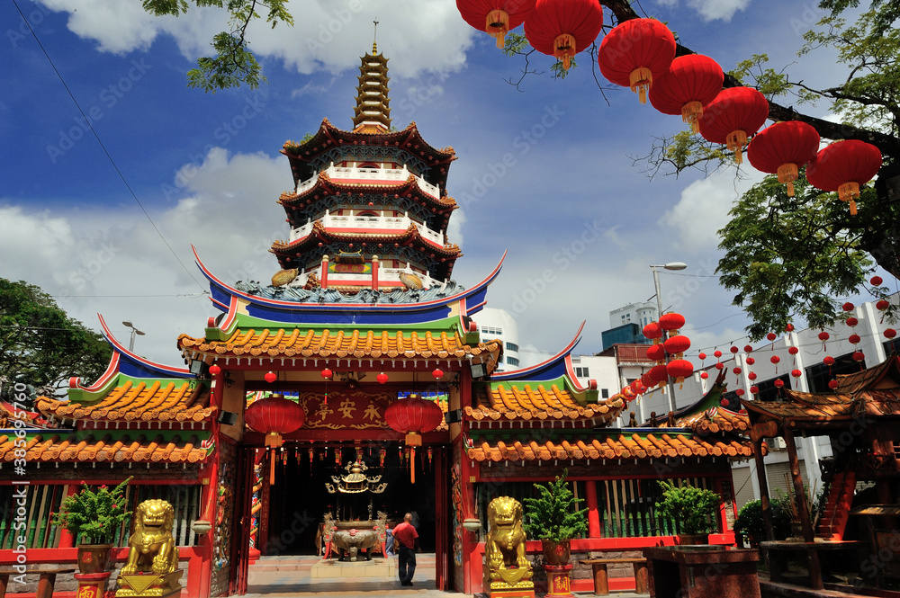 Foto de Eng Ann Teng Tua Pek Kong Temple in Sibu, Sarawak, Malaysia. do ...