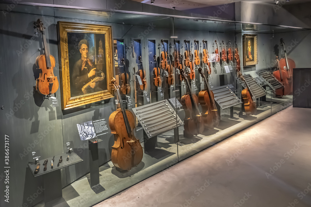Paris Museum of Music world renowned for its collection and ...
