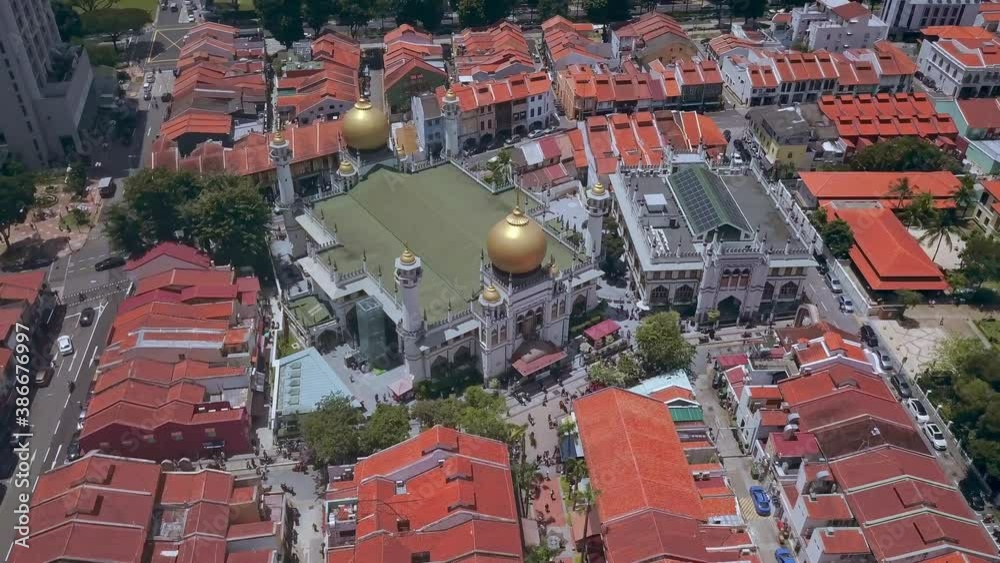 360 rotation POV of Masjid Sultan Singapore during Friday prayers Stock ...