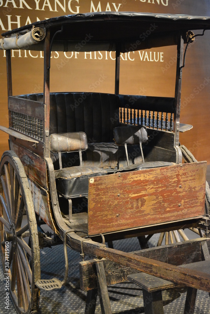Horse-drawn calash (Kalesa) owned by the family of Leon Apacible ...