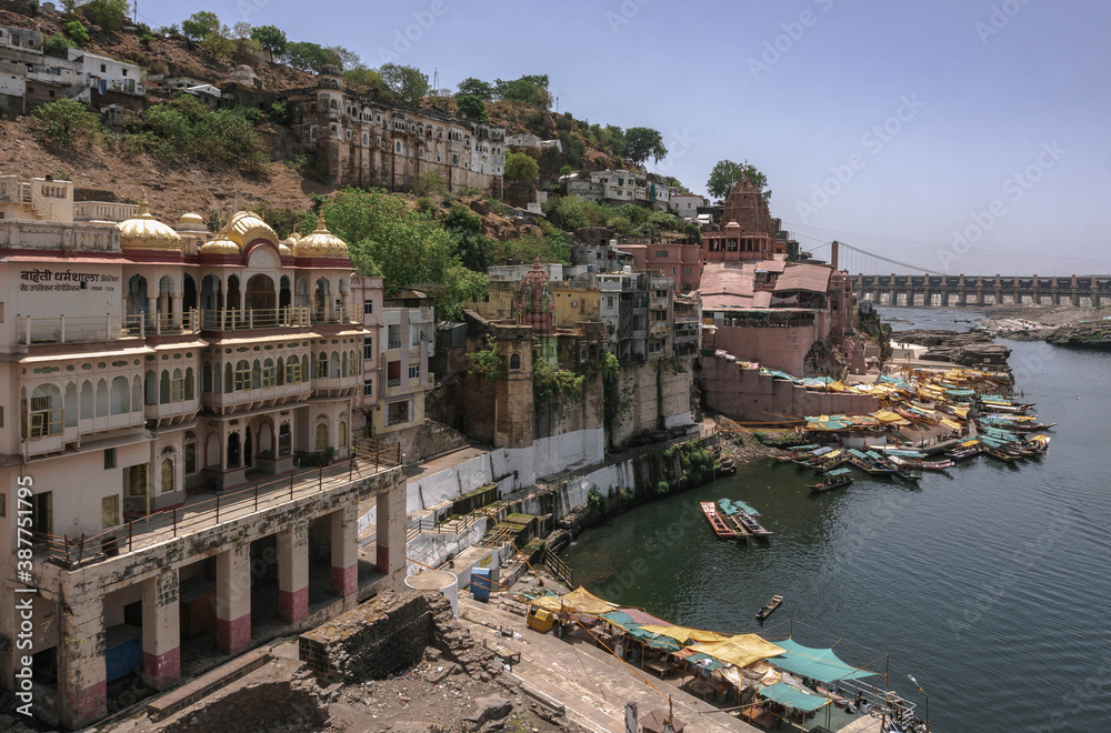 Omkareshwar Hindu Shaivite sacred pilgrimage site located on Mandhata ...