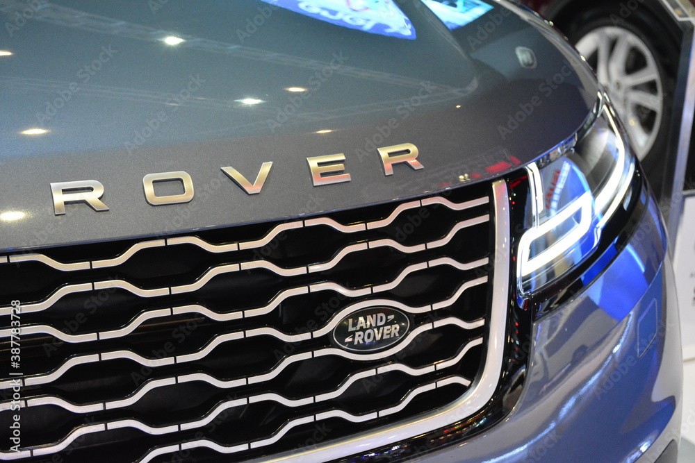 Land Rover range rover velar grill at Philippine International Motor ...