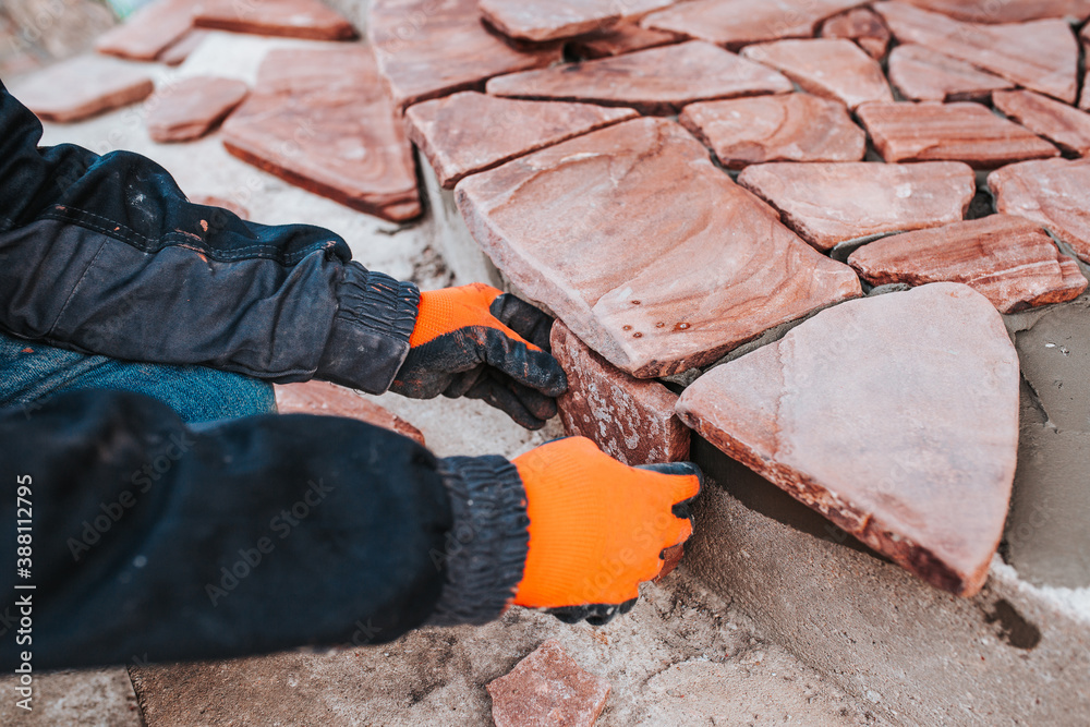 Professional installation of facing tiles - natural stone decor ...