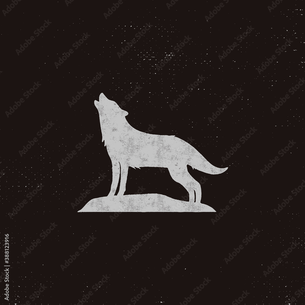 Vintage style howling wolf isolated on retro background. Use for prints ...