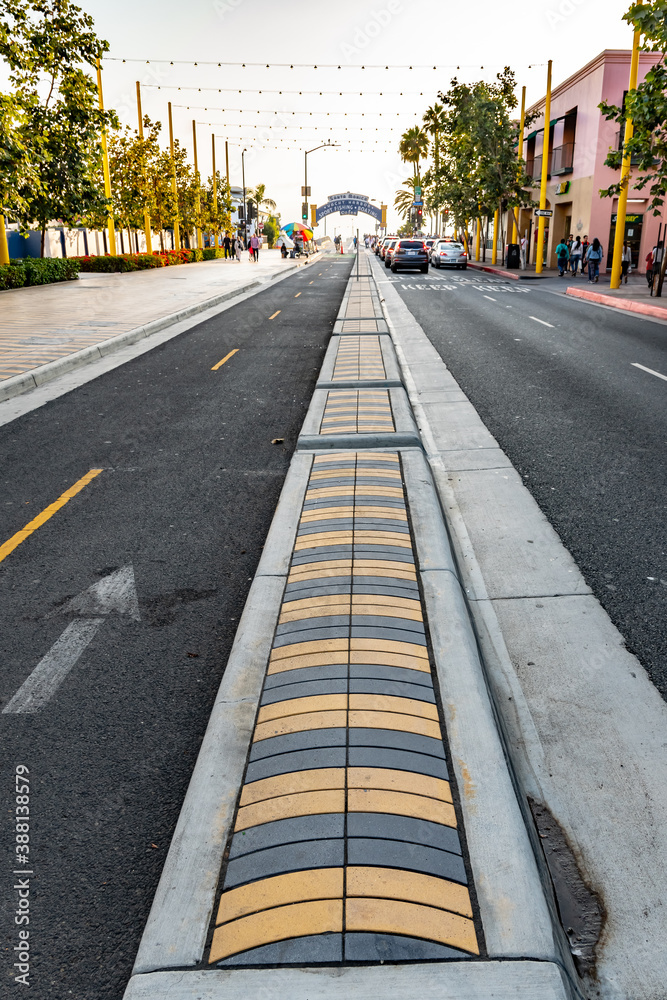 Median between empty bikeway cycle lanes for cyclists only, and one way ...