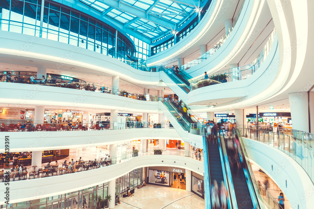 Fotografia do Stock: SEOUL, SOUTH KOREA - AUGUST 17, 2015: Lots of ...