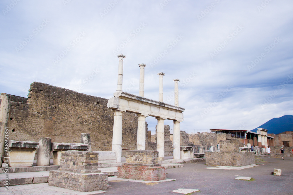 Pompei ancient ruins, statues and columns, Roman Empire remnants, gone ...