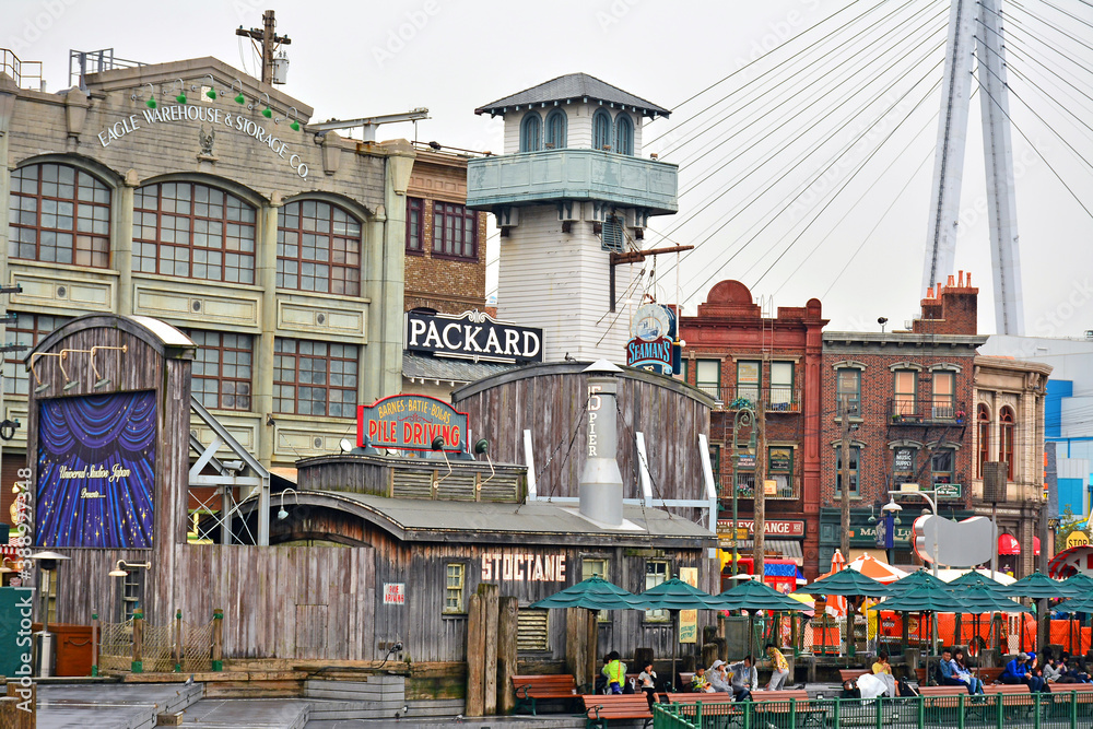 San Francisco theme wooden buildings facade and wharf at Universal ...