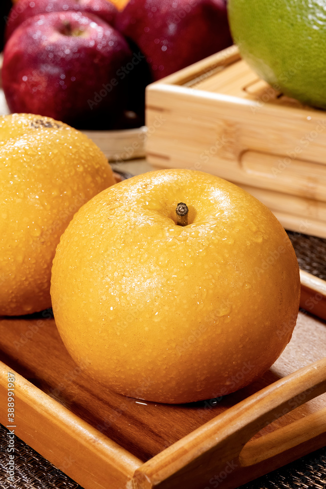 Hong Kong 2020 : Golden Pear Is One Of The Traditional Fruits Of The ...