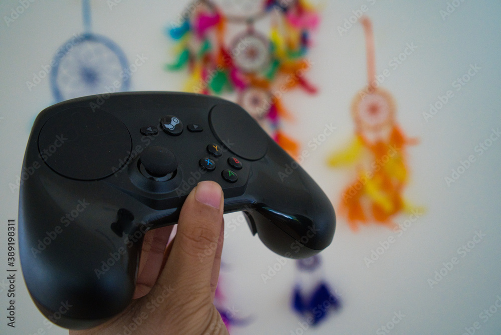 Steam Controller by Valve with its original box in its original state ...