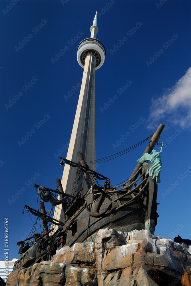 Toronto, Canada - November 23, 2007: Black Pearl Pirate ship in Toronto ...