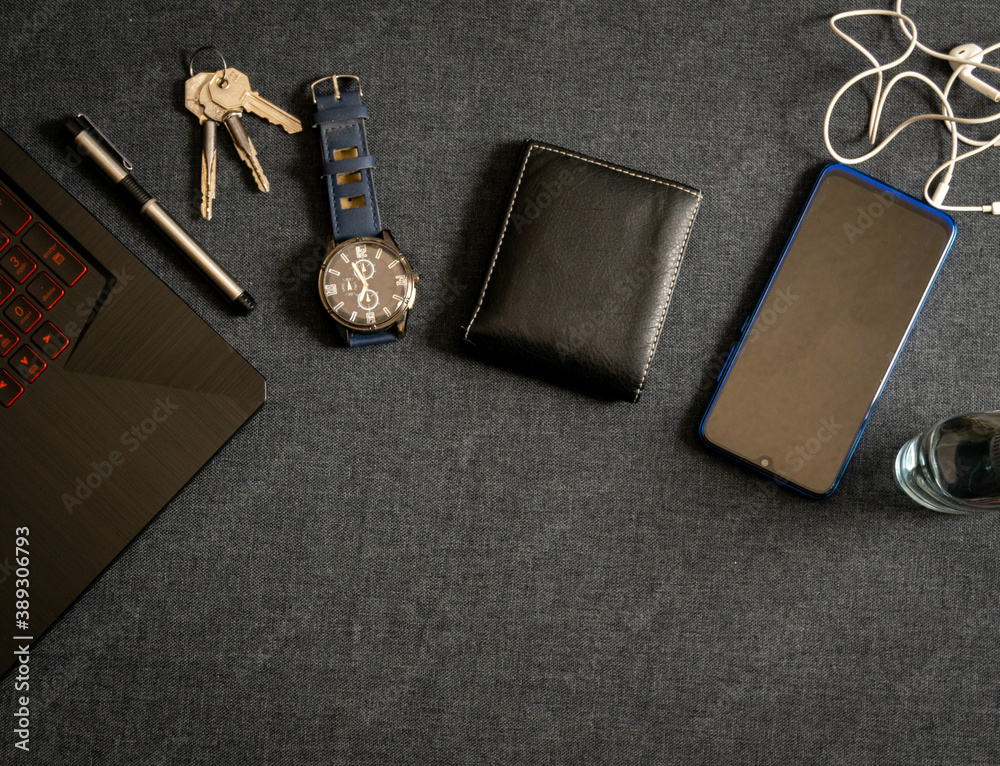 objetos de uso diario de una persona exitosa Stock Photo | Adobe Stock