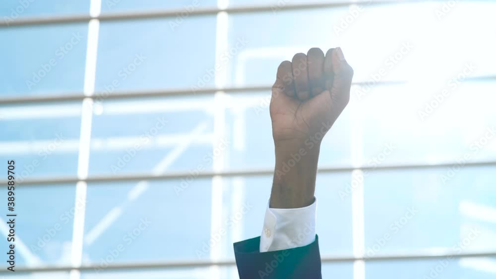 Vidéo Stock African American is raising his Hand, a Sign of Protest ...