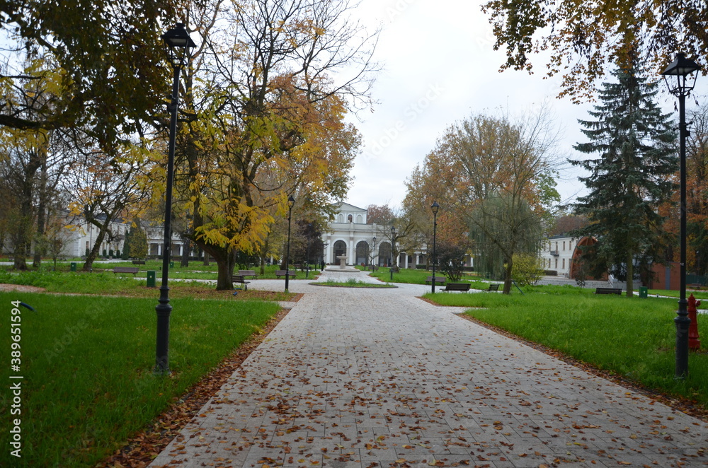 Busko Zdrój , puste ulice ,covid 19 Busko Zdrój , jesień 2020 Busko ...