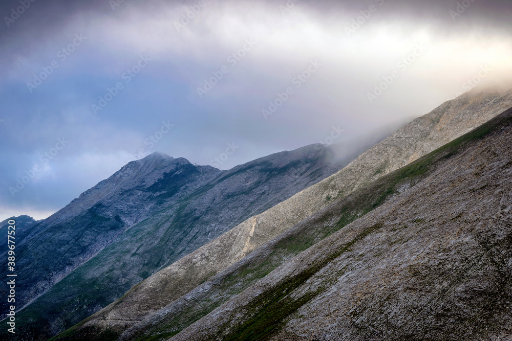 Hiking to Koncheto, view across the peaks of the Pirin Mountains in ...