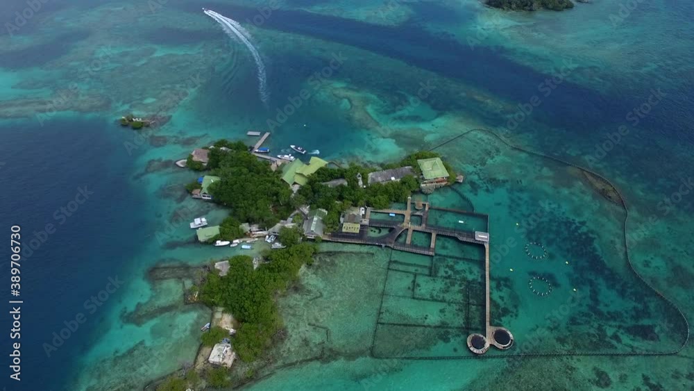 Vidéo Stock Aerial view of the Oceanarium at Rosario Islands (Spanish ...