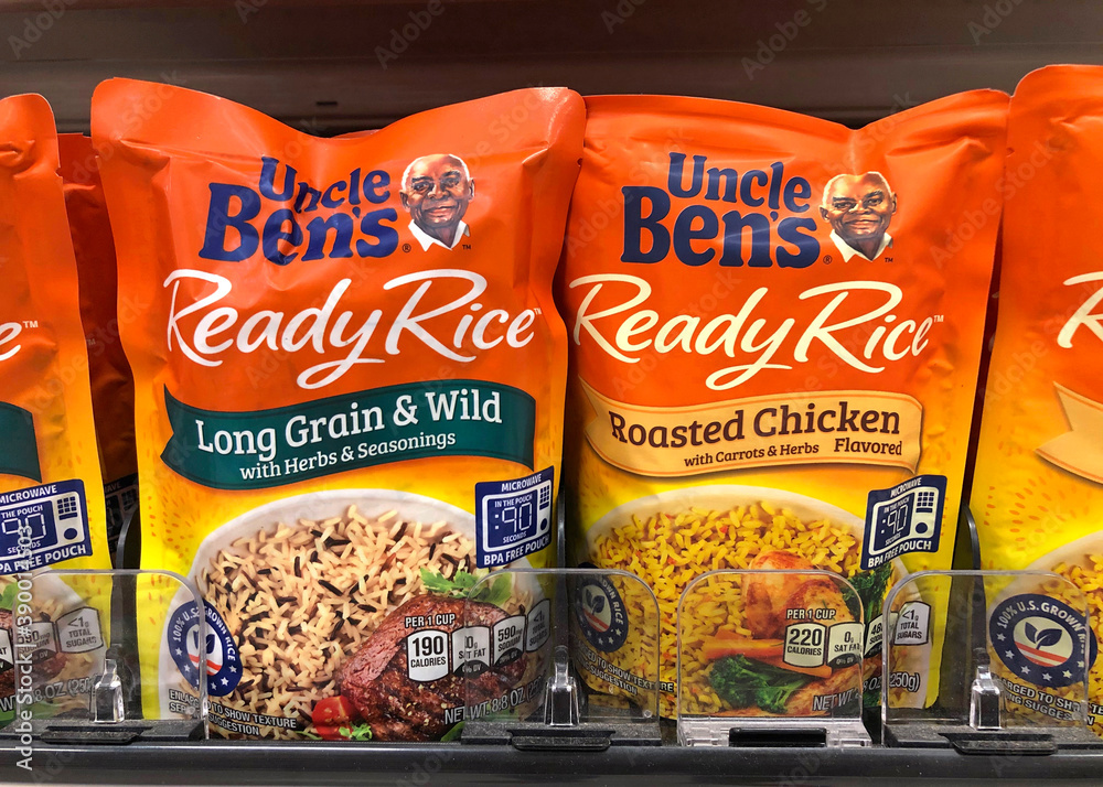 Alameda, CA - Oct 28, 2020: Grocery store shelf with bags of Uncle Ben ...