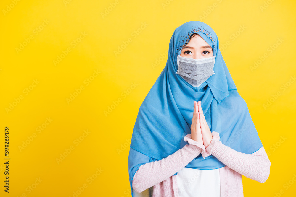 Asian Muslim Arab, Portrait of beautiful young woman Islam religious ...